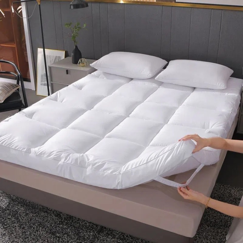 White Fabric Mattress Topper – Soft & Practical Comfort | Rich Home